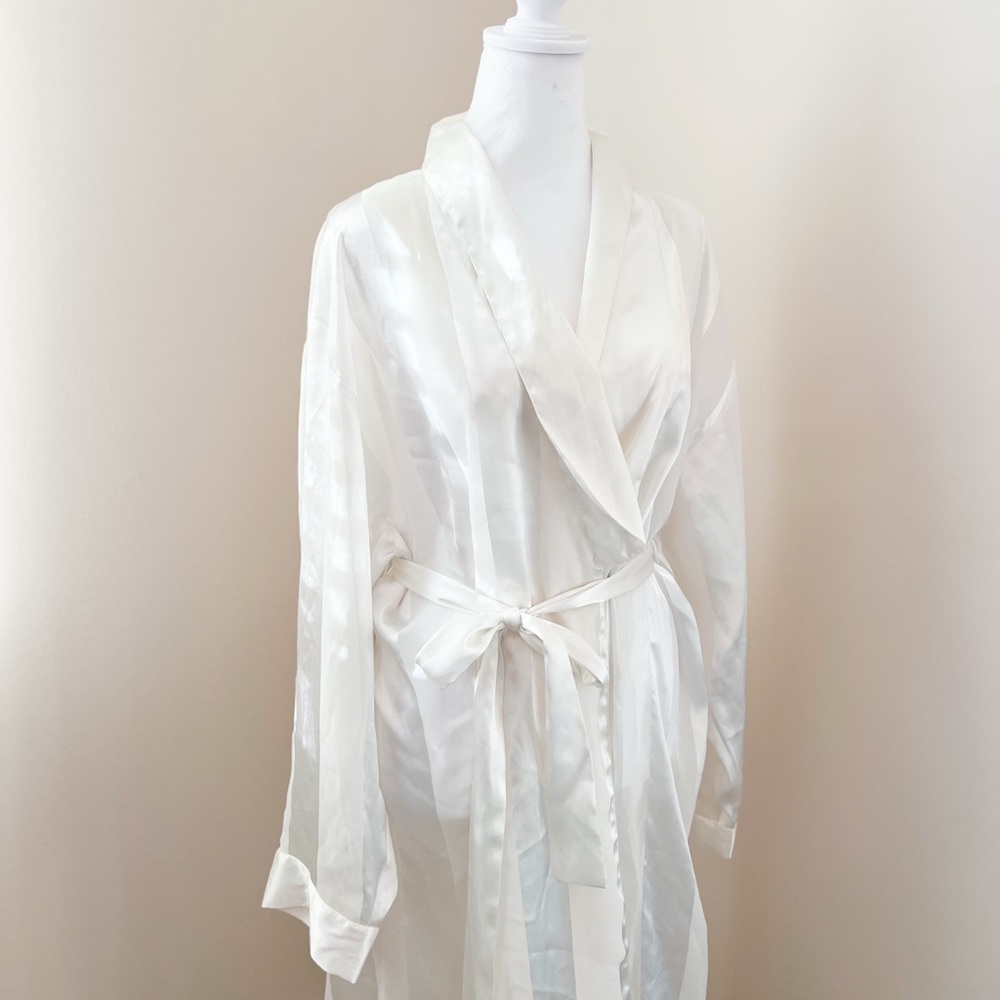 Vintage Satin Victoria’s Secret Robe White Large - Gem